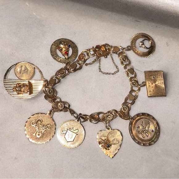 Vintage | Jewelry | Vintage Midcentury 4k Solid Gold Charm Link Heart Chain Bracelet 37g | Poshmark